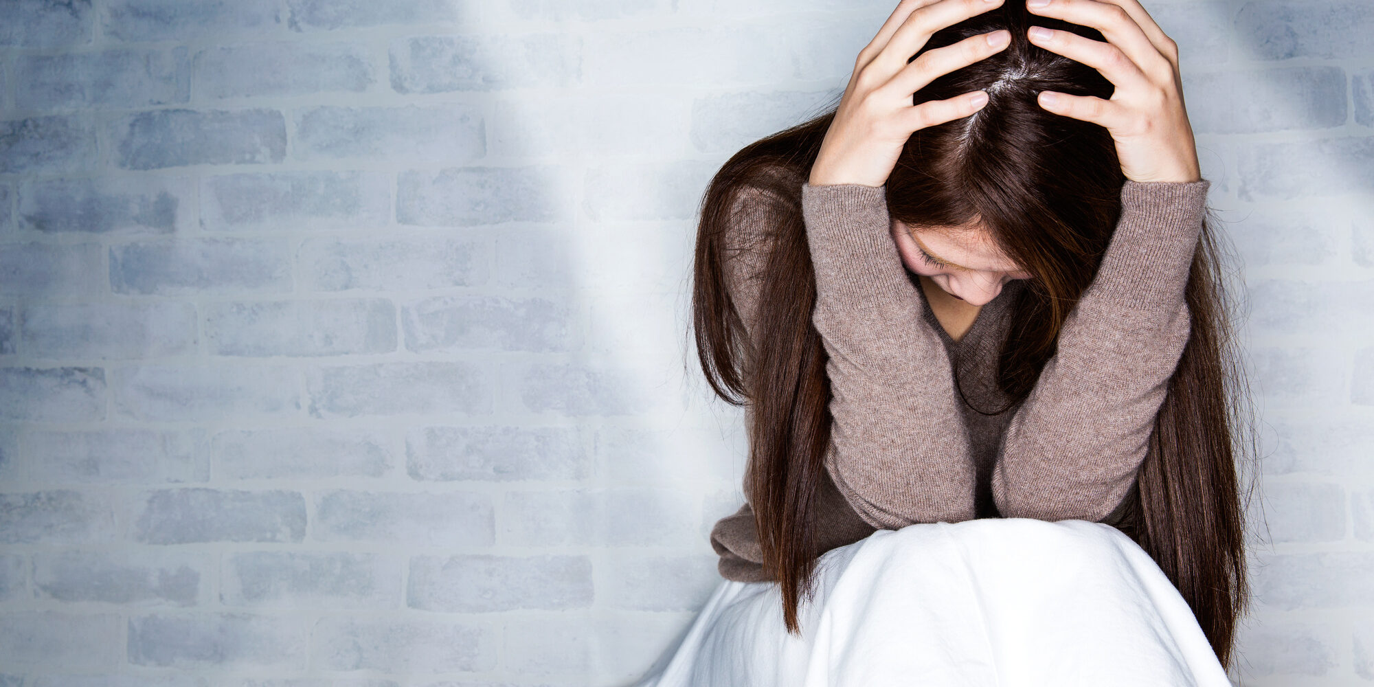 How to Help Someone With a Drug Addiction and Yourself